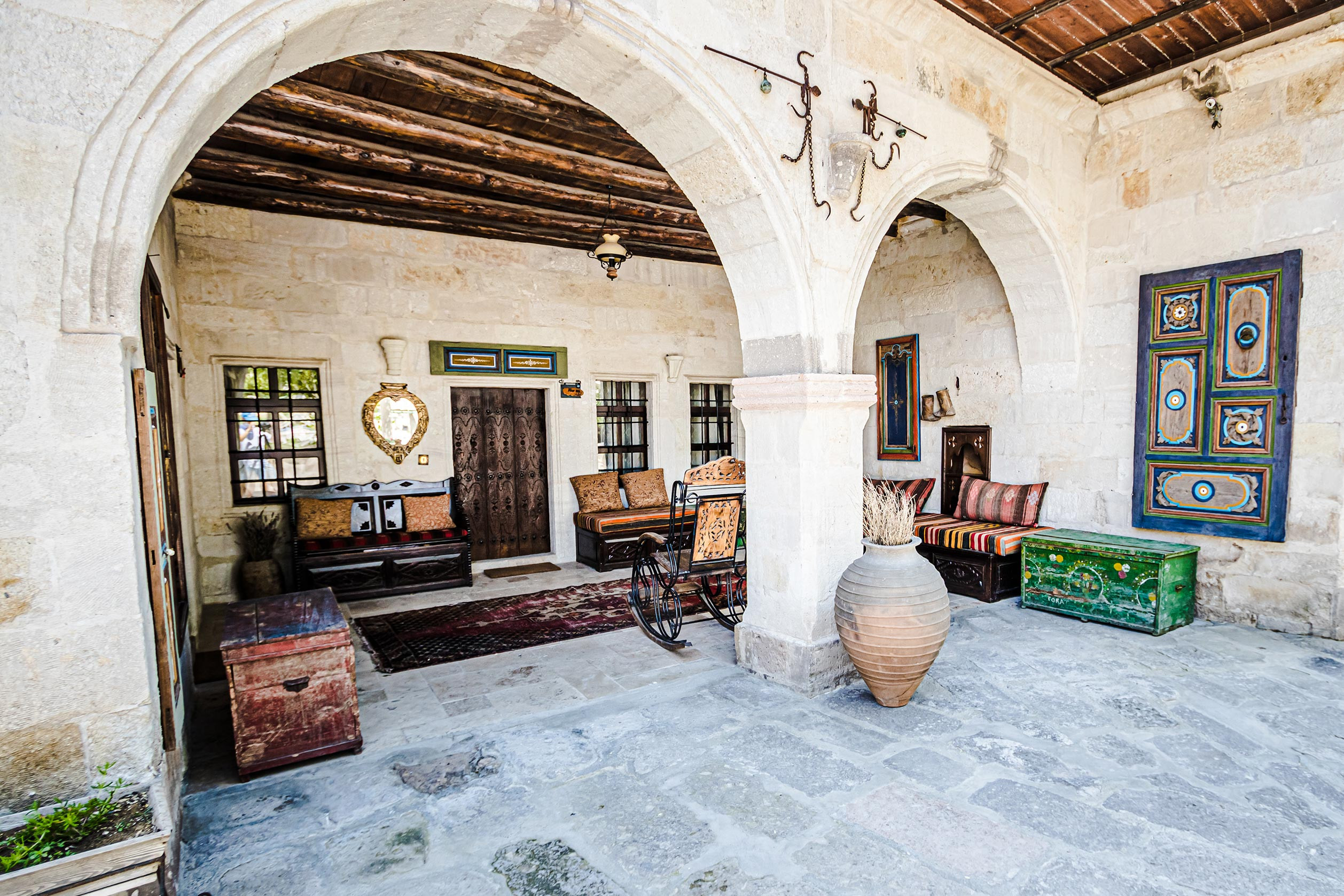 Room 102 - Cave Stable Suite